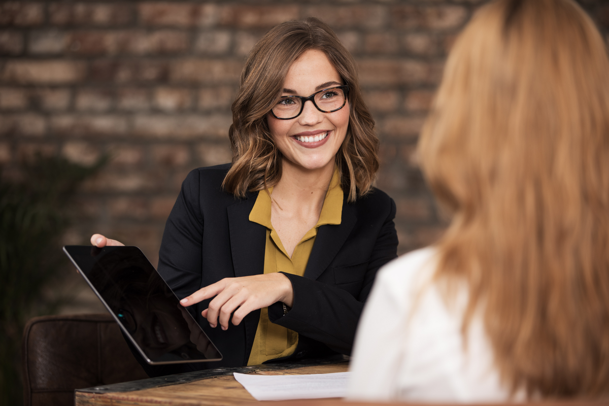 ¿Cuáles son las funciones de un consultor financiero?